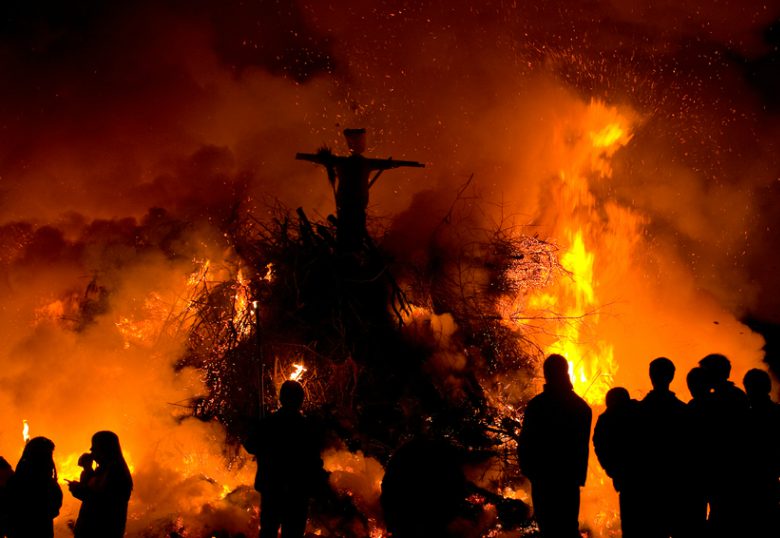 Arsă de vie pe rug în jungla peruană pentru magie neagră — Cel mai mare ...