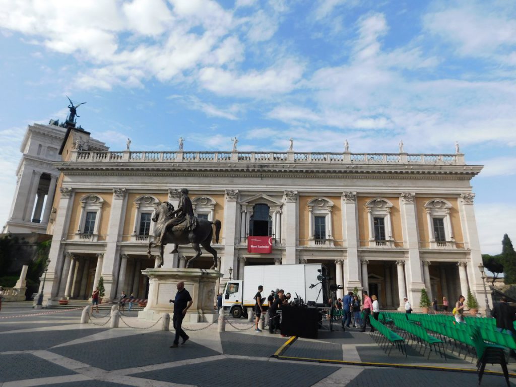 Piața Capitolului din Roma — Cel mai mare Portal de Vrajitoare din Romania