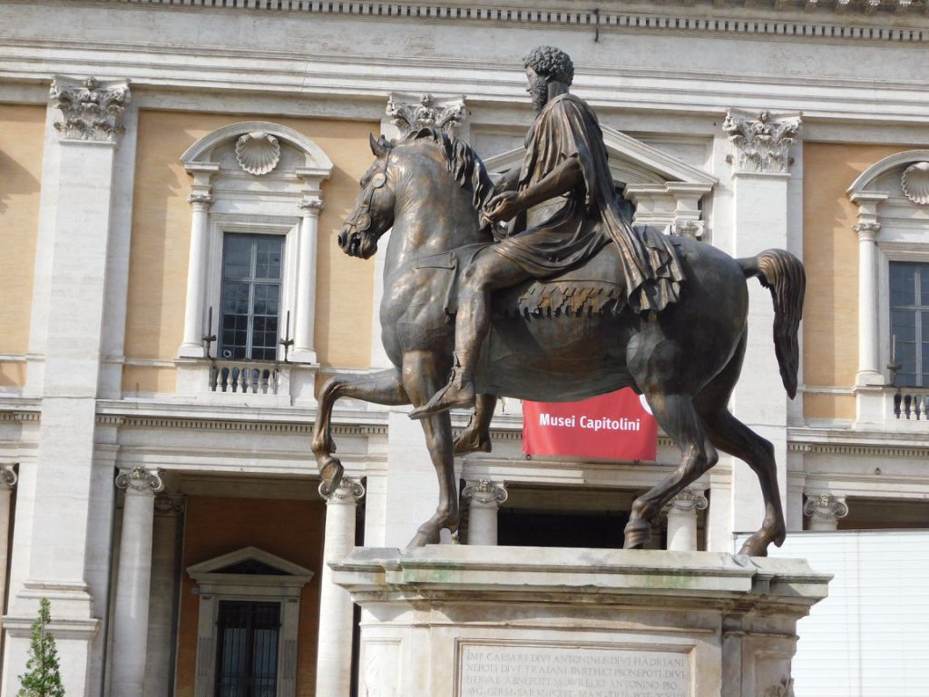 Piața Capitolului din Roma — Cel mai mare Portal de Vrajitoare din Romania